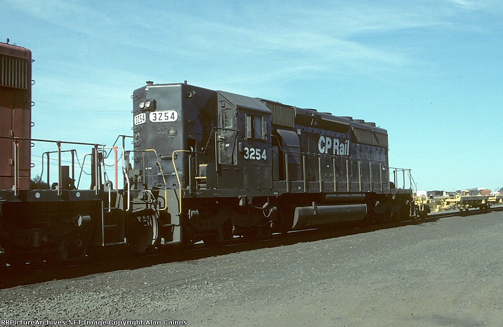 CP SD40-2 3254